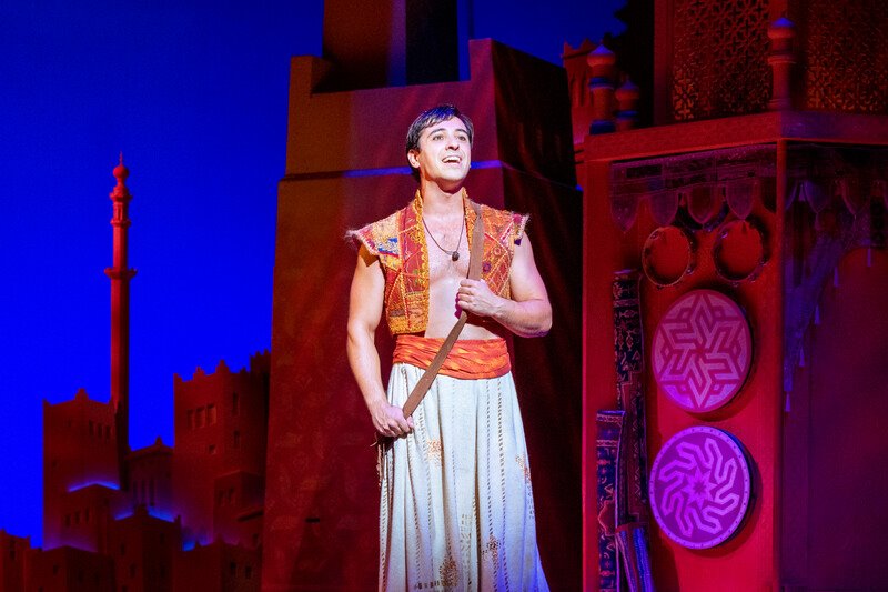 Jonathan Vroege in Aladdin Musical | HKU